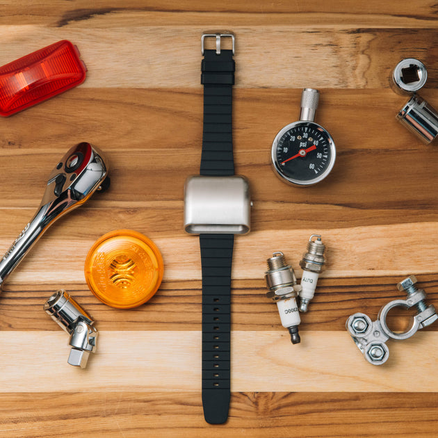 California Watch Co. PCH Driver Jump Hour Brushed Silver Black ...