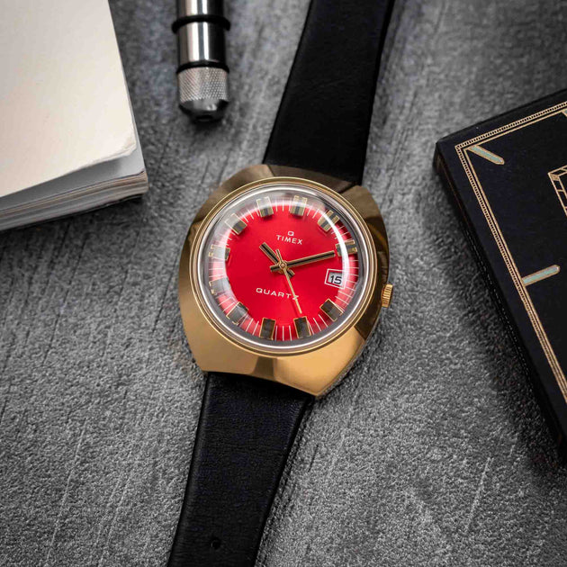 Timex Q 1972 Reissue Gold Red | Watches.com